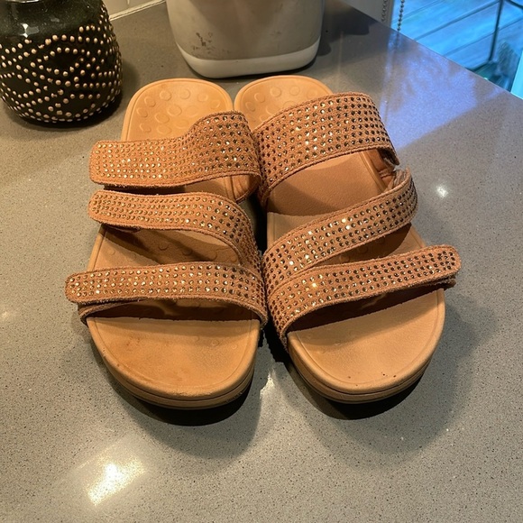 Vionic | Shoes | Vionic Womens Alexis Platform Comfort Orthotic Sandal ...